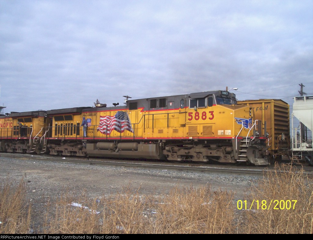 UP Engineer and Brakeman secures units